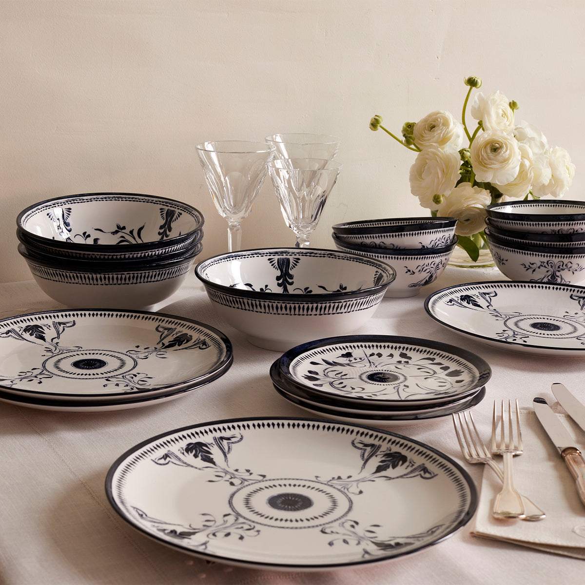 Bruges Porcelain Large Bowl, Set of 4