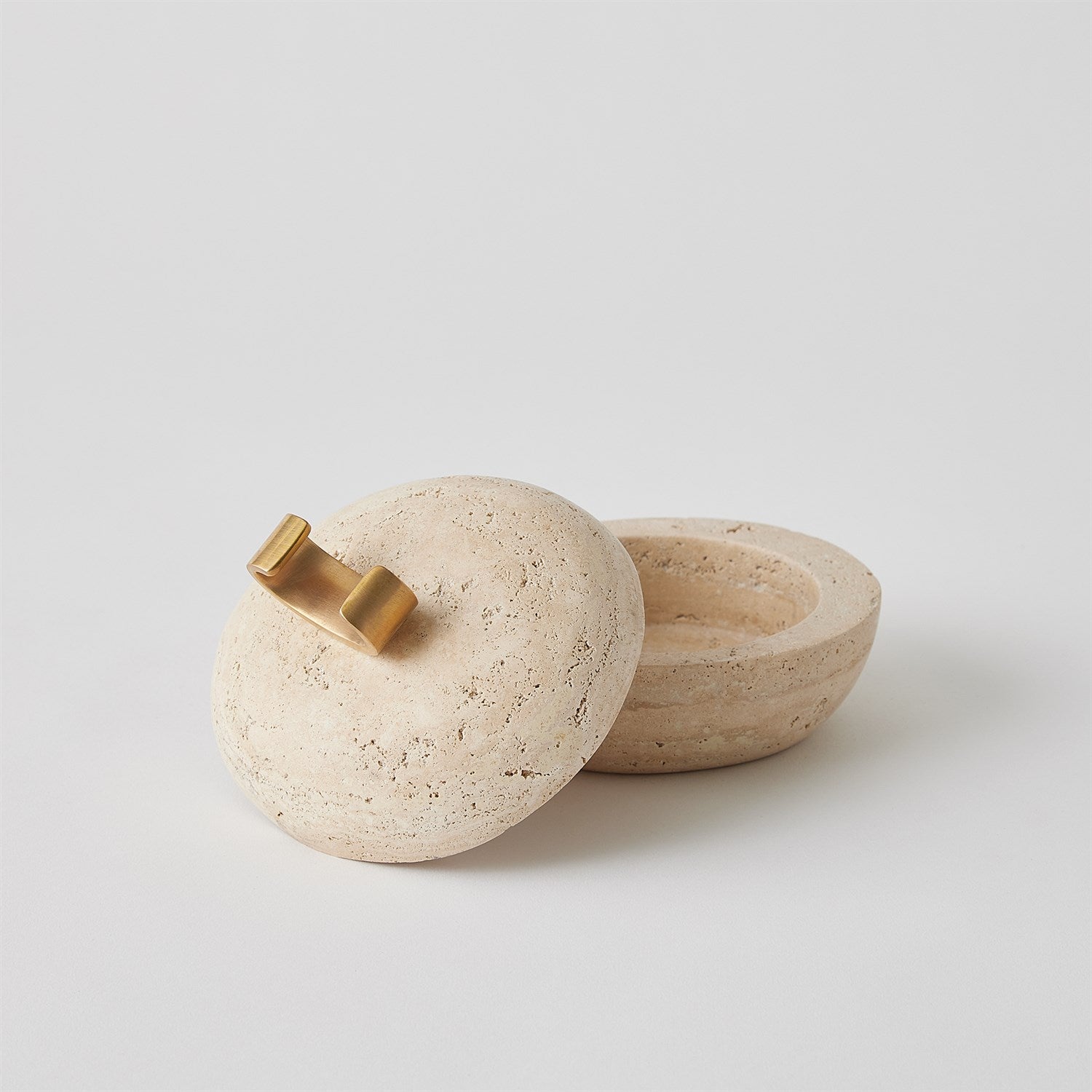Caillou Lidded Pot (Travertine)